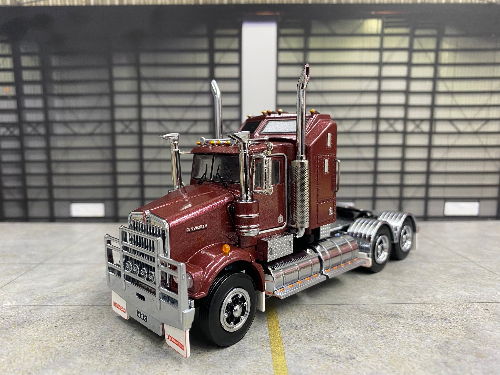 *KENWORTH SAR AERODYNE– iconicreplicas
