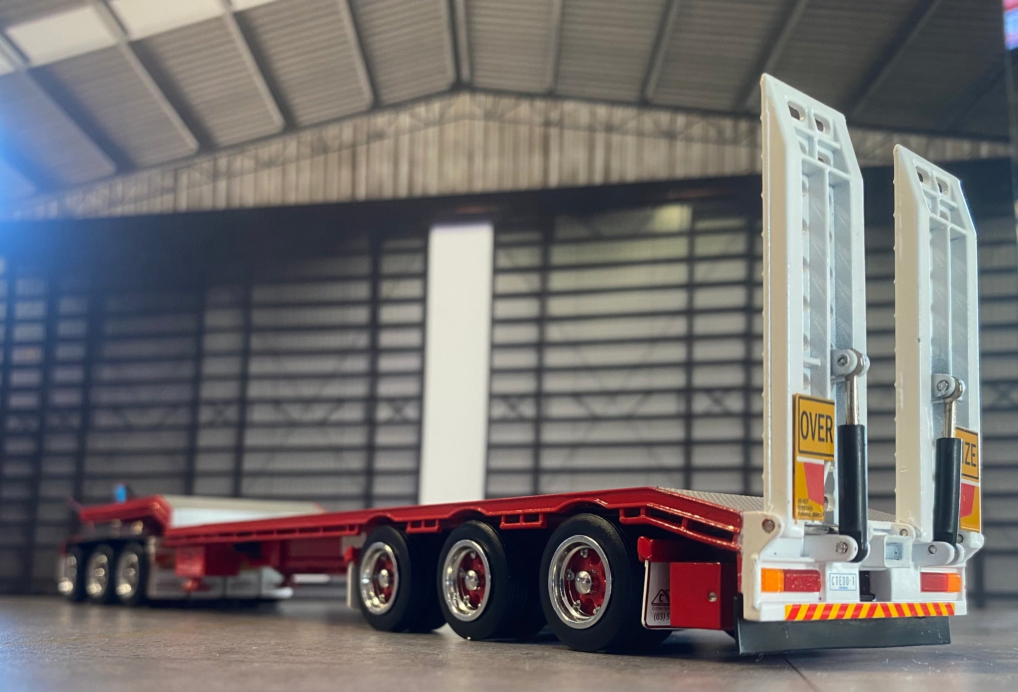 CTE Diecast Scale Models 45' Dropdeck Extendable trailers ...
