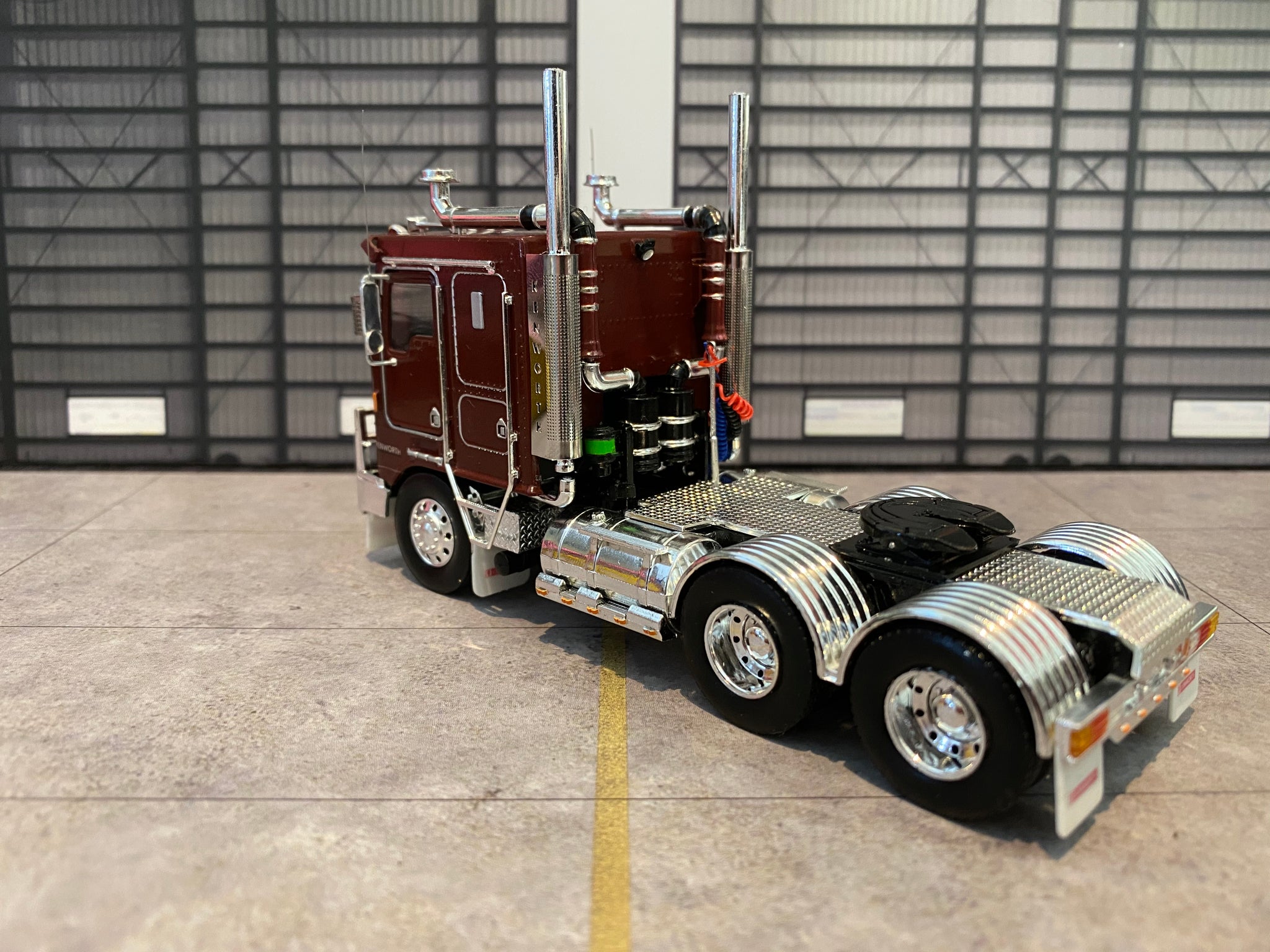 K100G KENWORTH DIECAST MODEL– iconicreplicas
