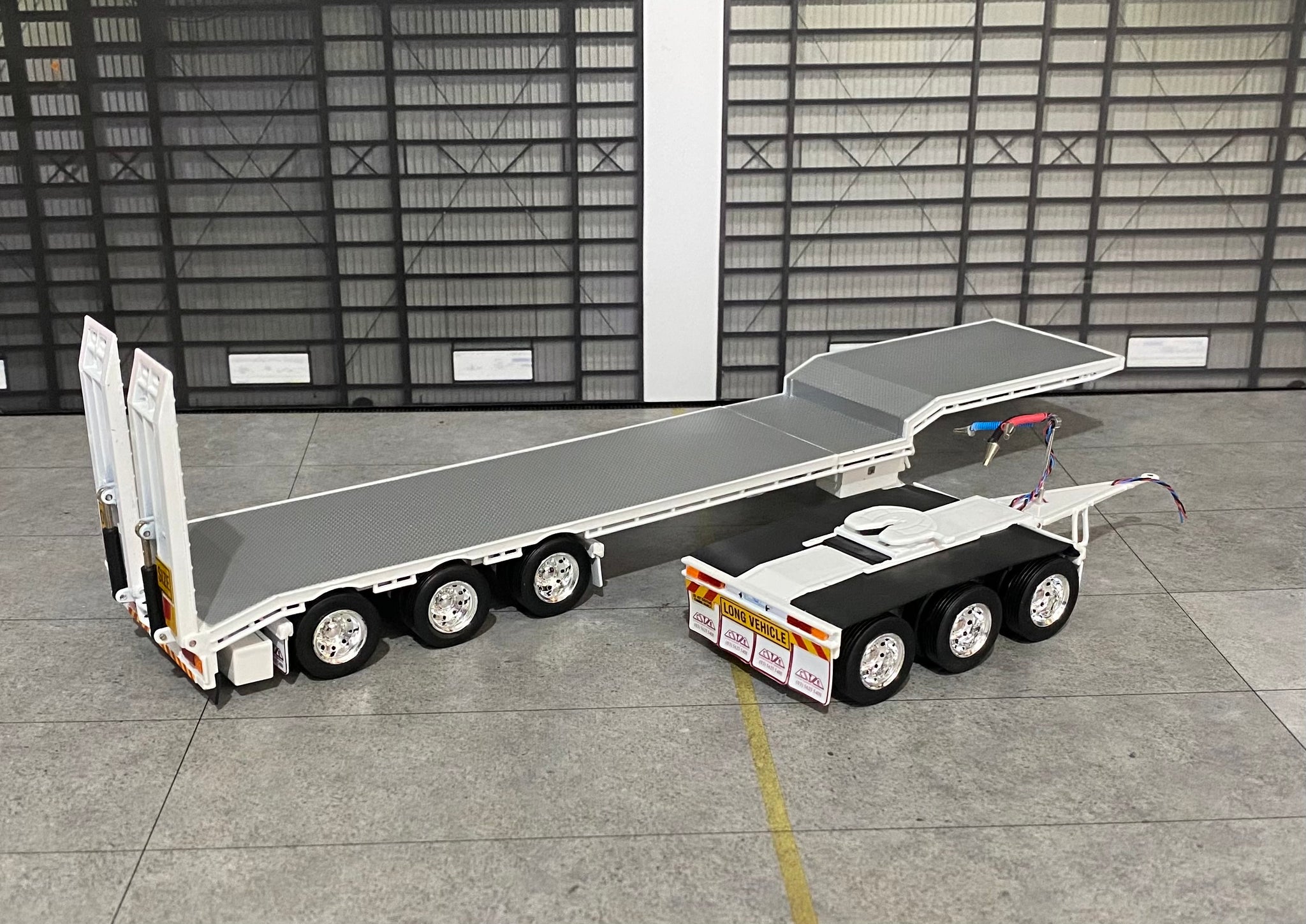CTE Diecast Scale Models 45' Dropdeck Extendable trailers ...